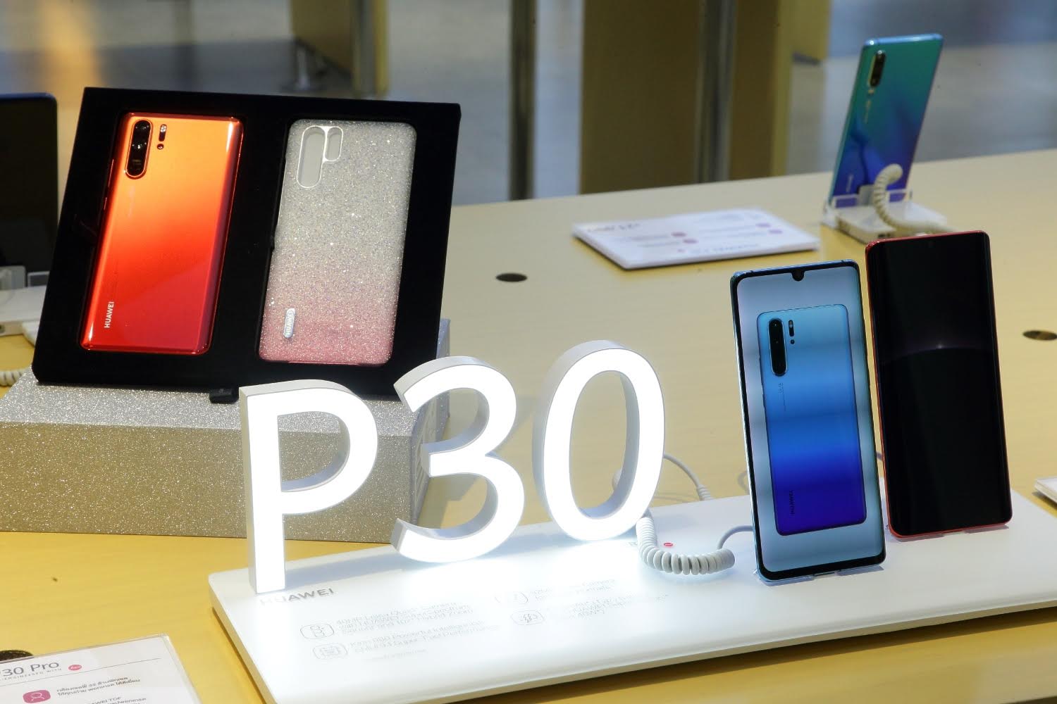 HUAWEI P30 Pro Limited Edition สี Amber Sunrise เปิดจำหน่ายวันแรก การัน ...