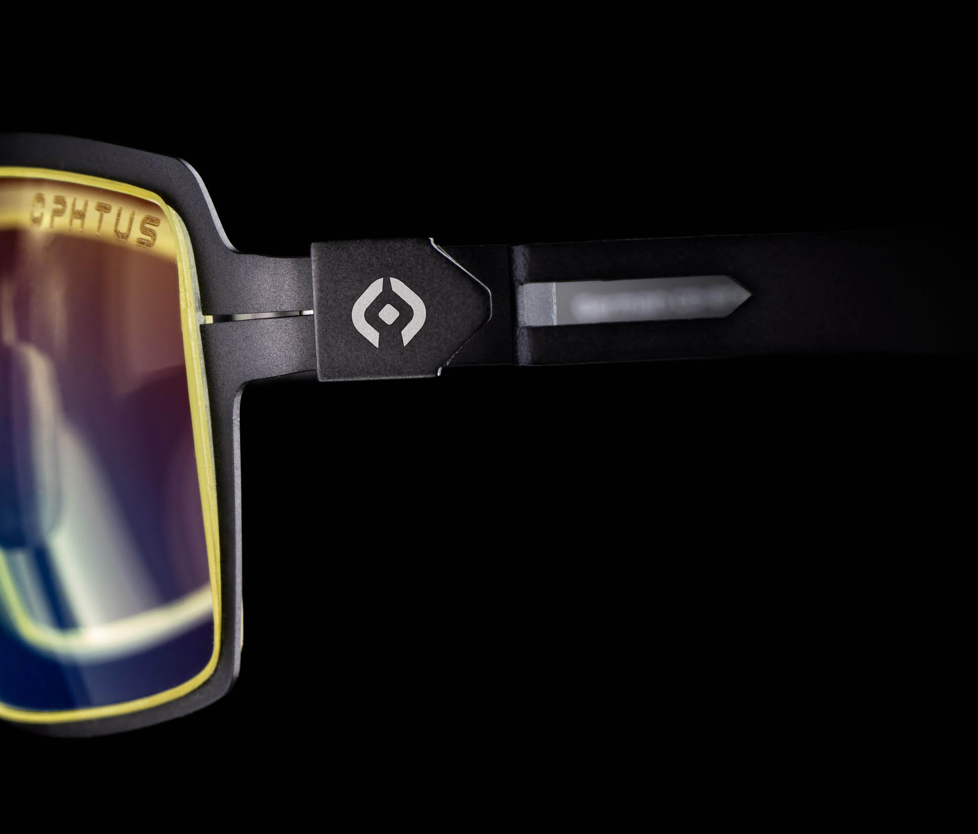 Ophtus เปิดตัวที่สุดแห่งนวัตกรรมแว่นกรองแสงเพื่อเกมเมอร์ตัวจริง ในงาน ...