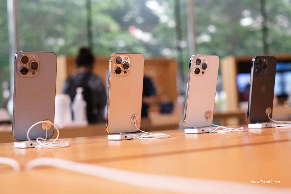 พาไปชม iPhone 13 เครื่องจริงทุกรุ่นทุกสี พร้อมบรรยากาศวางจำหน่ายวันแรก ...