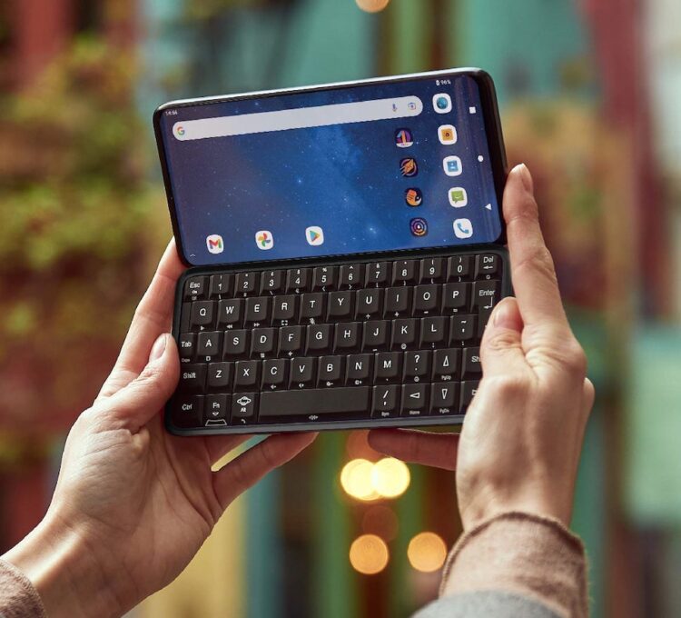 Astro Slide 5G สมาร์ทโฟนจอสไลด์ มาพร้อมคีย์บอร์ด QWERTY ราคาราว 32,790 ...