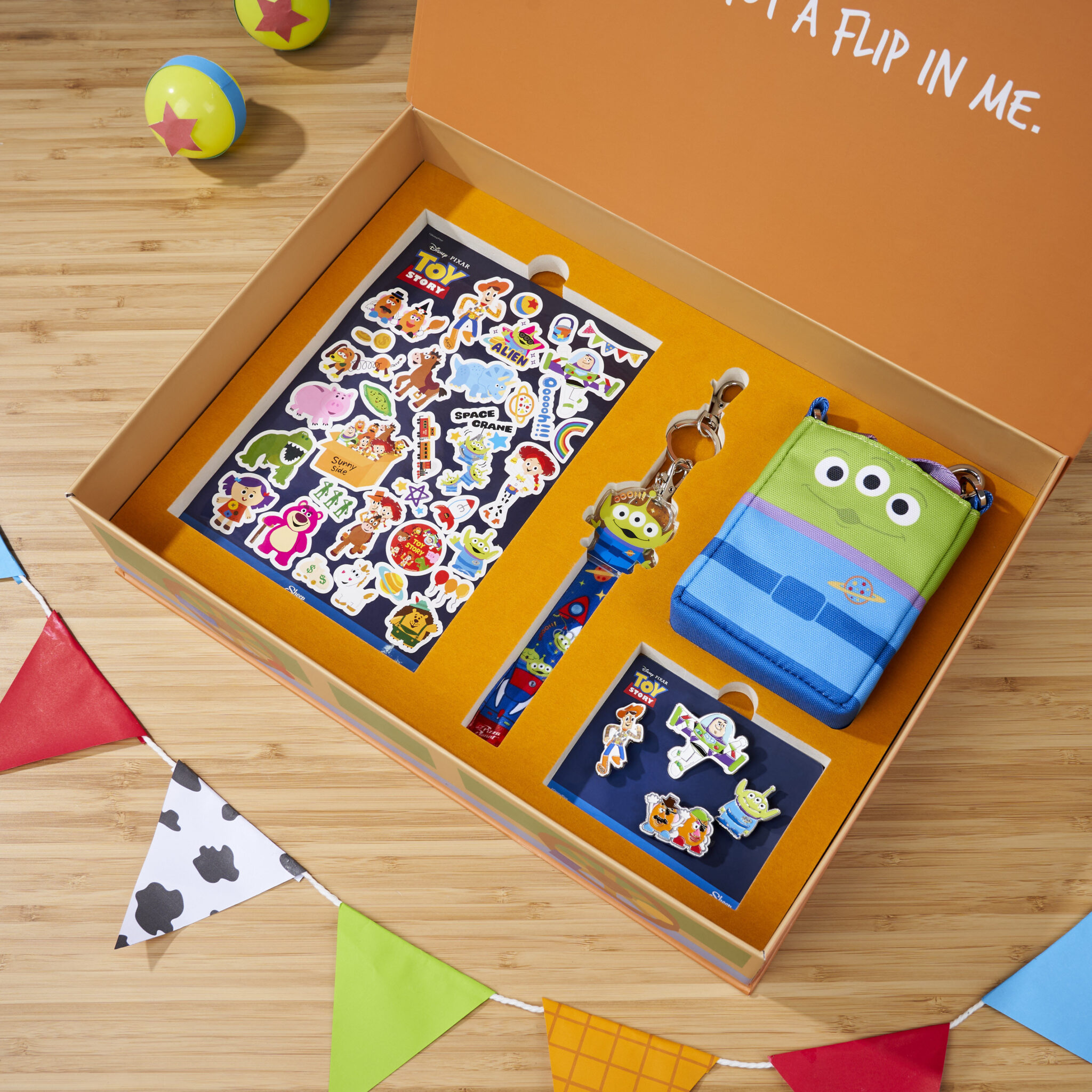 แกะกล่อง Samsung Galaxy Z Flip4 Collection พิเศษ Exclusive Toy Story ...