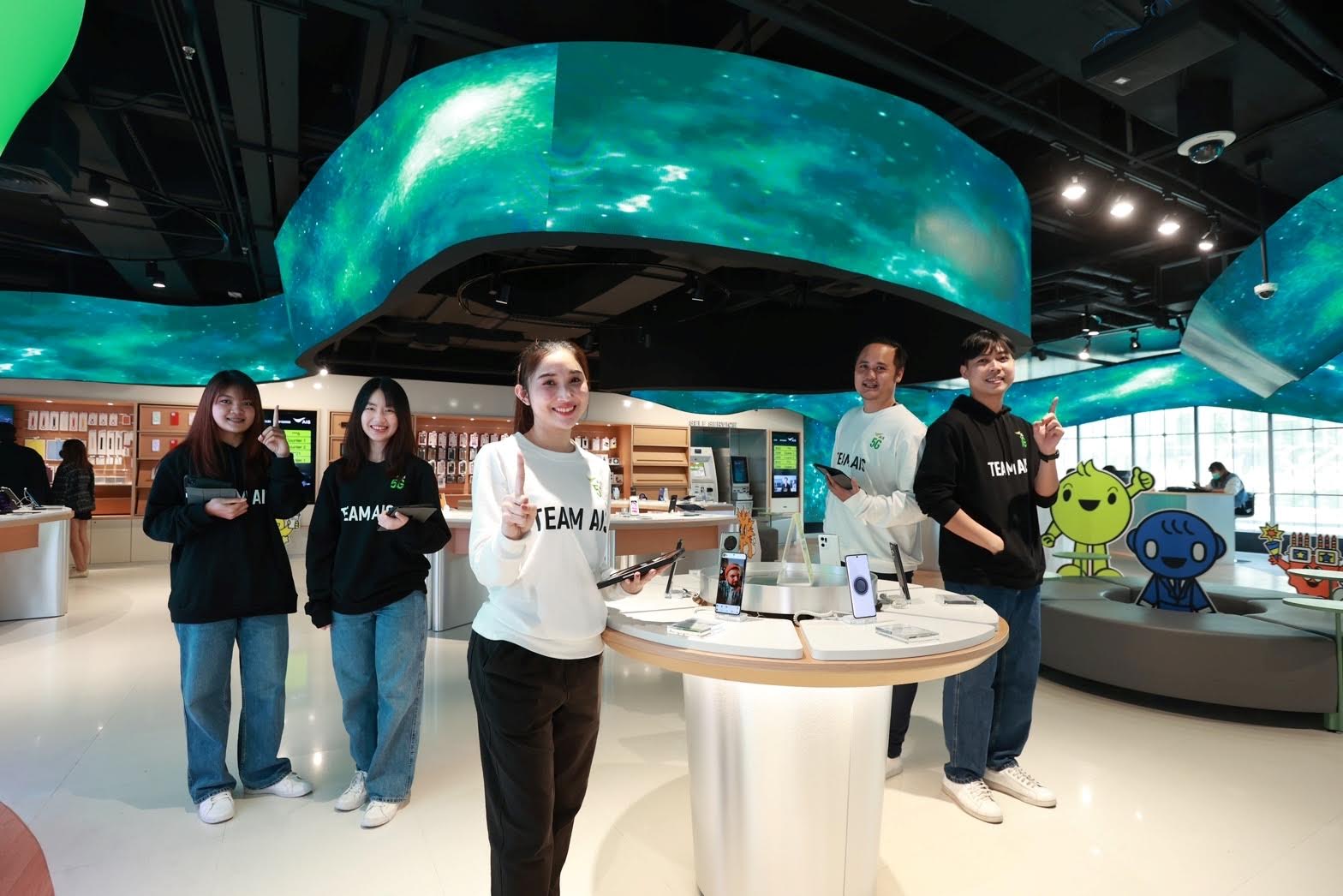 AIS เปิดตัว Flagship Store ล่าสุด ด้วยแนวคิด AIS THE YOUNIVERSE มอบ ...