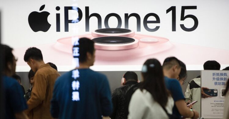 Huawei ช่วยบีบให้ Apple ต้องลดราคา iPhone 15 Series ในประเทศจีน – Flashfly Dot Net