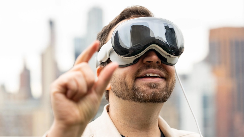 ผู้ใช้ Apple Vision Pro บางรายพบอาการปวดศีรษะ ปวดคอ และมีรอยคล้ำใต้ดวงตา – Flashfly Dot Net